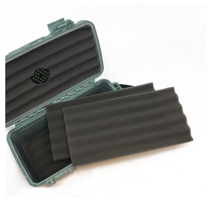 Sleek Cigar Safe 15 Travel Humidor with Camouflage Exterior