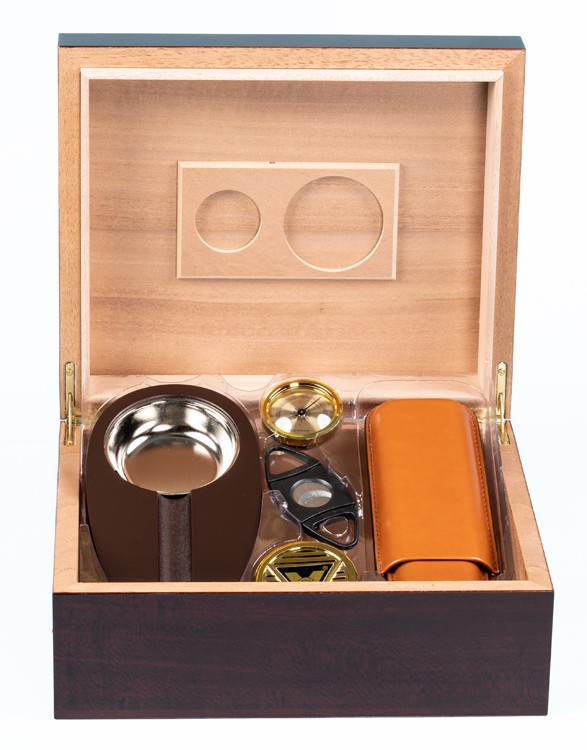 Buy Diplomat Cherry Cigar Humidor Gift Set | 50 Cigar